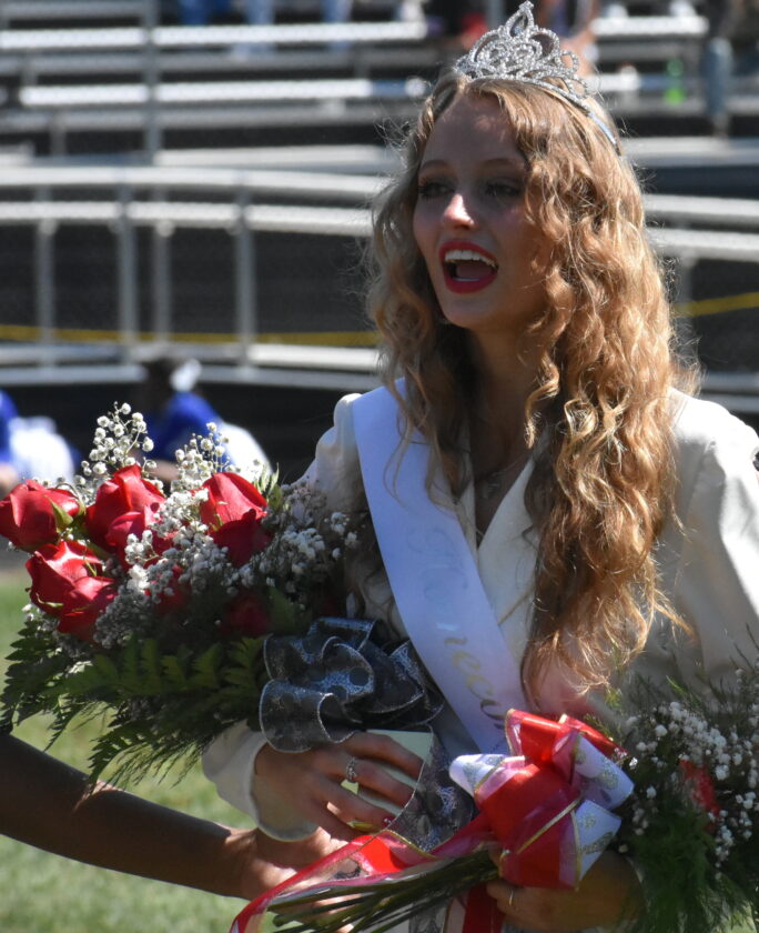 Bellaire High School crowns homecoming queen | News, Sports, Jobs - The ...